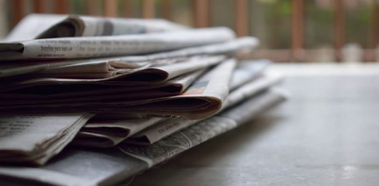 Periódico - Qué es, características, partes y su historia