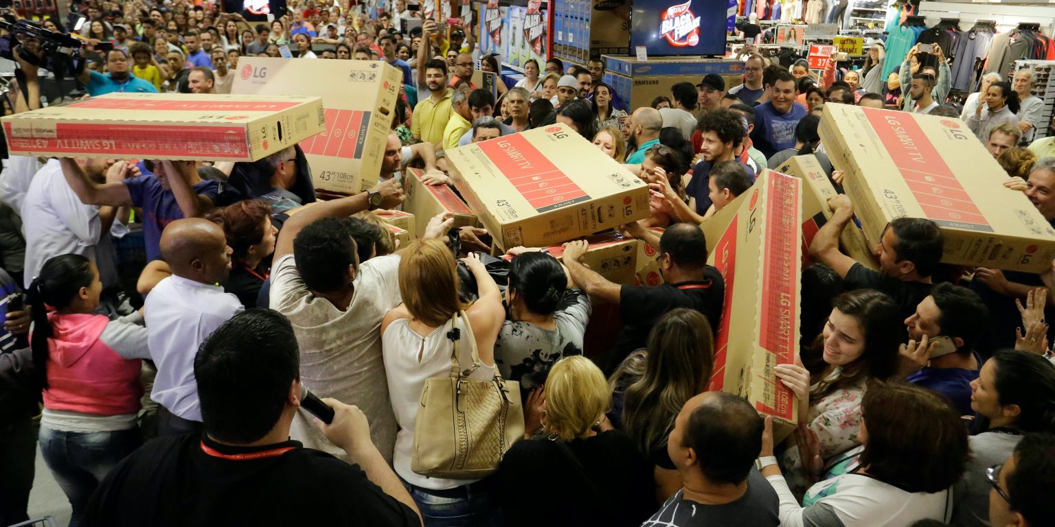 Sociedad de consumo - Qué es, causas, consecuencia y ejemplos