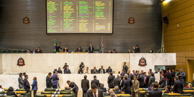 Decreto - Qué es, concepto, elementos, tipos, características