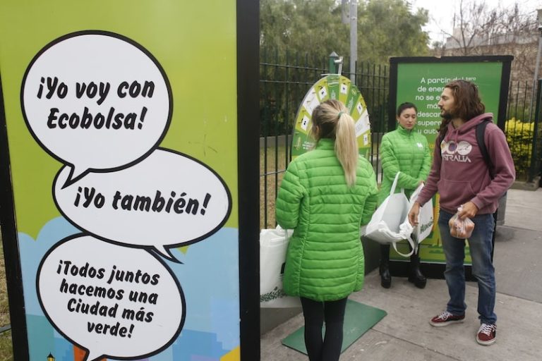 Propaganda - Concepto, tipos, características y ejemplos